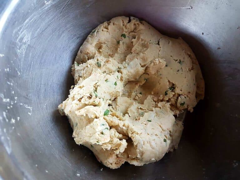 Mooli Muthia Recipe | Healthy Steamed Snack | Eggless Cooking