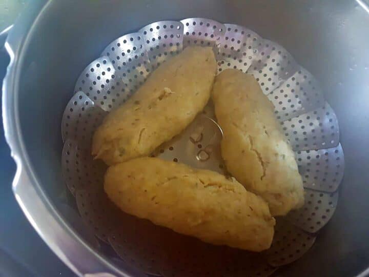 Mooli Muthia Recipe | Healthy Steamed Snack | Eggless Cooking