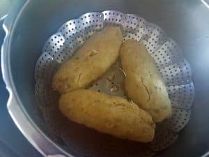 Mooli Muthia Recipe | Healthy Steamed Snack | Eggless Cooking