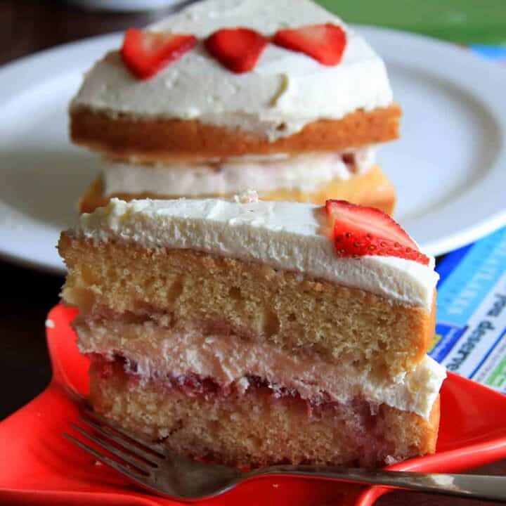 Eggless Strawberry Cream Cake | Eggless Cooking